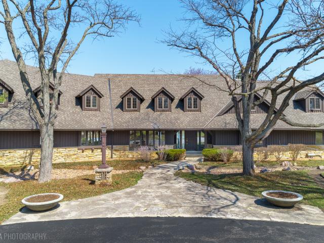 82 Hawley Woods Rd, Barrington Hills, IL 60010 | MLS #12637