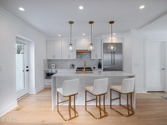 82 Josephine Evaristo Ave, Greenwich, CT 06830