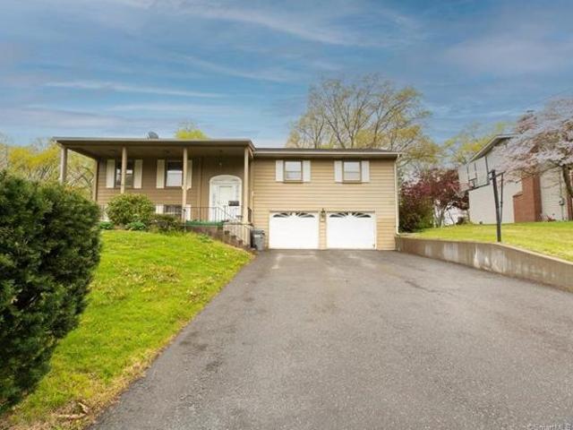 82 Kennedy Rd, Manchester, CT 06042