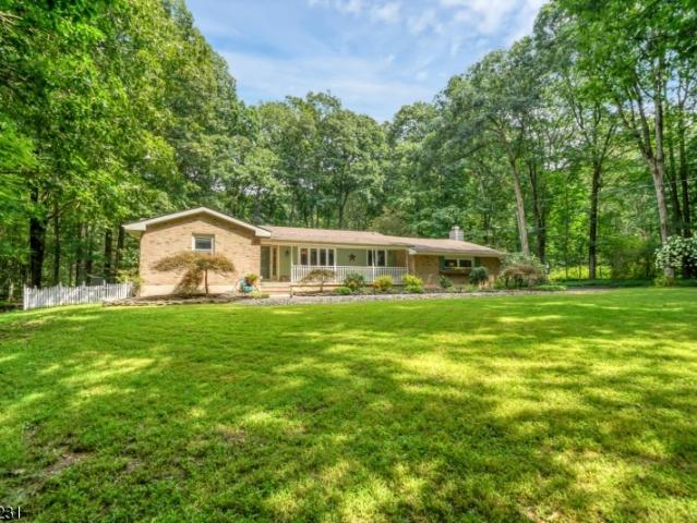 82 Kings Hwy