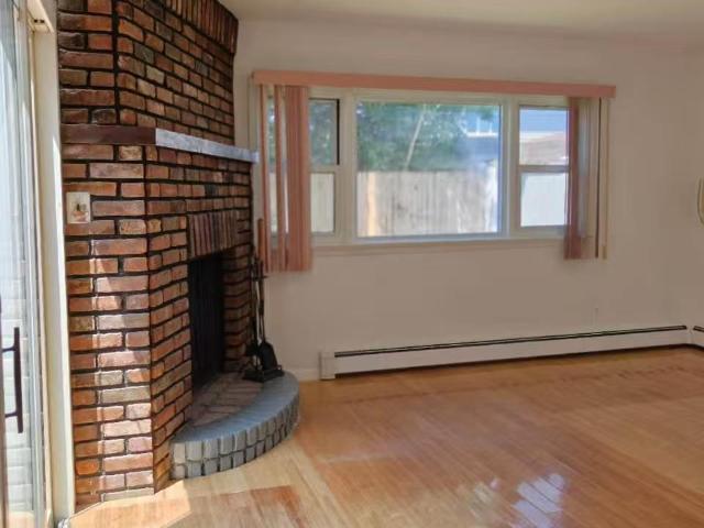82 Lantern Road