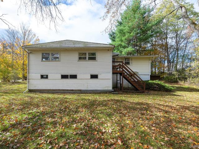 82 Lake Road