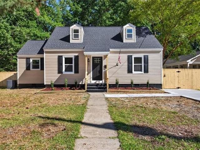 82 Lakeside Dr, Newport News, VA 23606