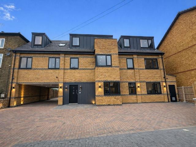 82 London Road, Peterborough PE2, 1 bed flat to rent, £1,050 pcm | PrimeLocation