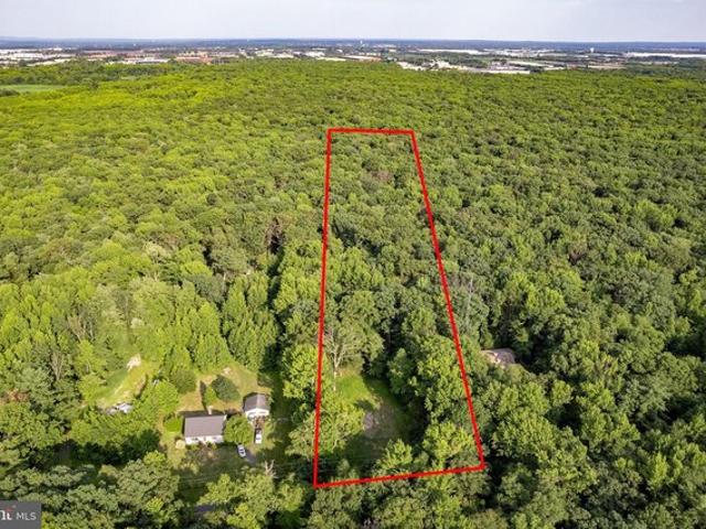 82 Miller Rd, Cranbury, NJ 08512