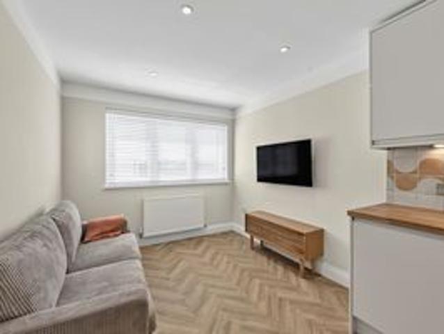 82 Montgomerie Road, Southsea