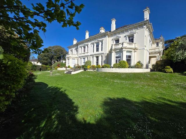 82 Molesworth Road, Plymouth PL3 2 bed apartment to rent £1,650 pcm £381 pw