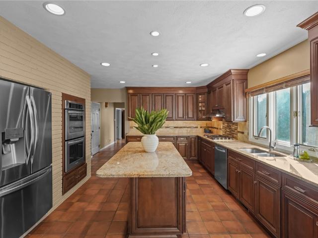 82 Mountain Laurel Drive