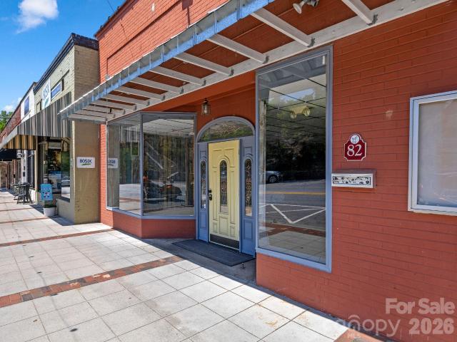82 N Trade Street