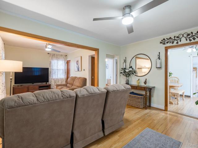 82 Nottingham Avenue