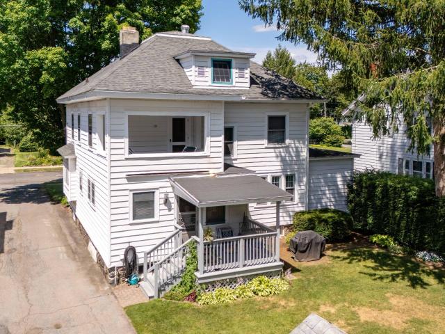 82 Oakland Avenue