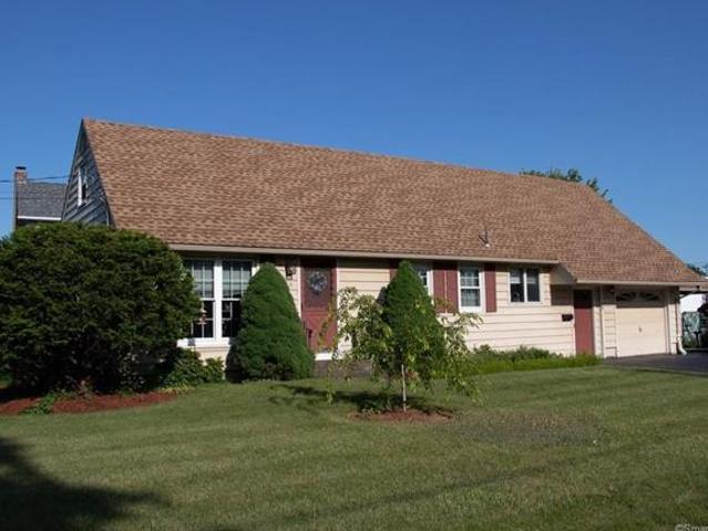 82 Park St, Plainville, CT 06062
