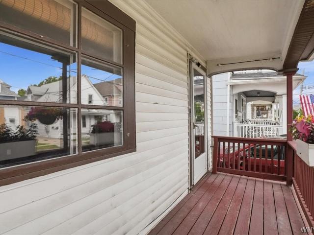 82 Peter Street