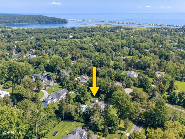 82 Rumson Road