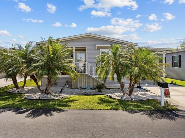 82 Sandhill Blvd, Fort Pierce, FL 34982