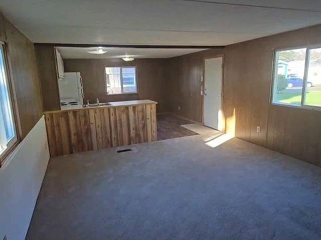 82 SE 16551 Dr Unit 21, Clackamas, OR 97015