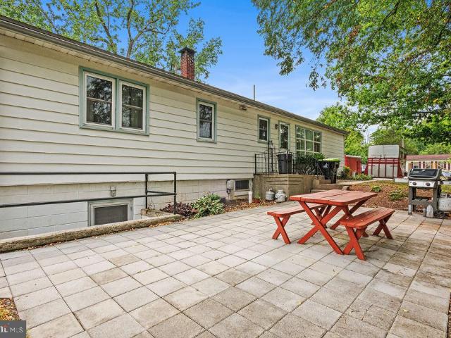 82 Spruce Avenue