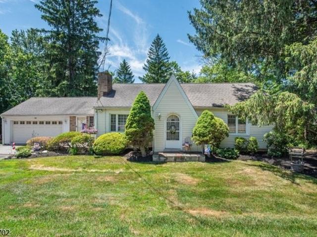 82 State Route 15 S, Jefferson Township, NJ 07885