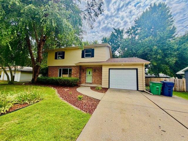 8304 Airline Ave, Urbandale, IA 50322