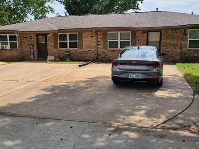 8304 E 119TH Street N, Bixby, OK 74008