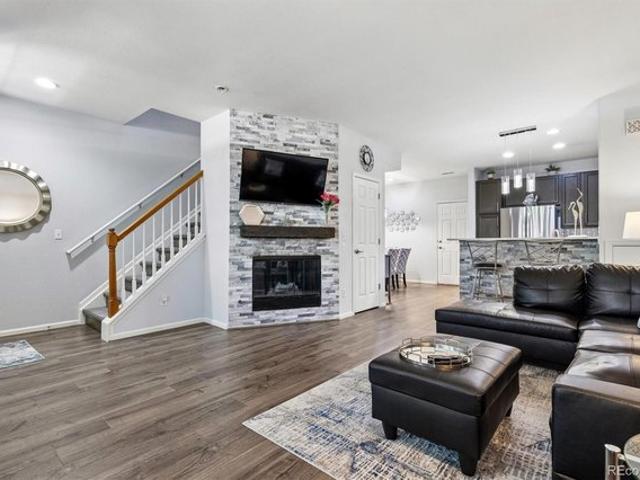 8304 Stonybridge Cir, Littleton, CO 80126