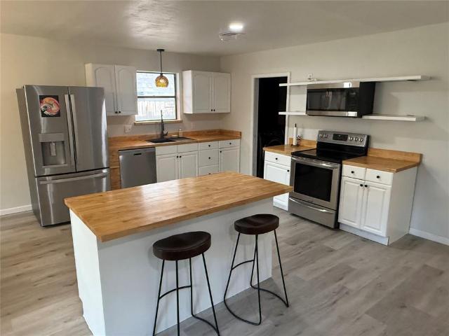 8305 NW 115th Street
