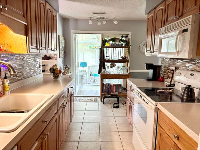 8305 Costa Mesa