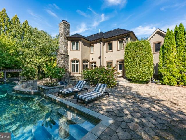 8305 Fox Haven Drive