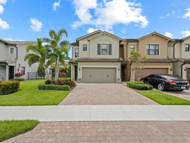 8306 Cadre Noir Rd, Lake Worth, FL 33467