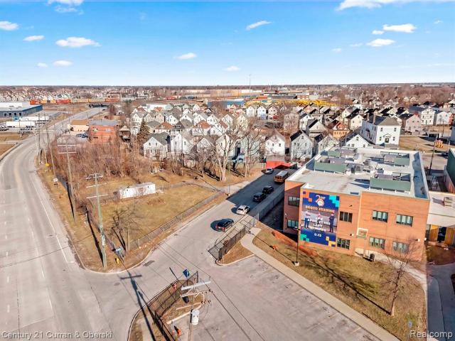 8306 Conant St