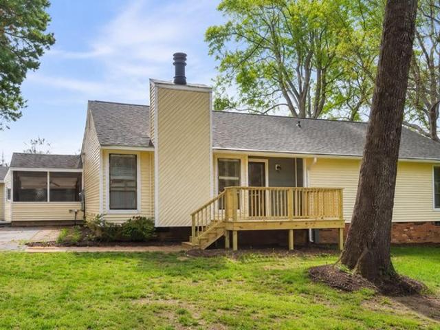 8306 Polaris Dr, Bahama, NC 27503