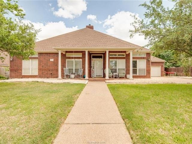 8307 Shadow Oaks, College Station, TX 77845
