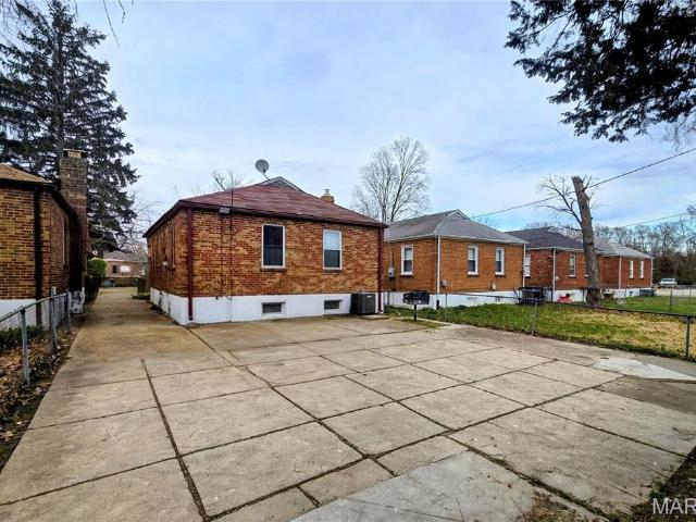 8308 Archer Ave, St. Louis, MO 63132 | MLS #26017 | Compass