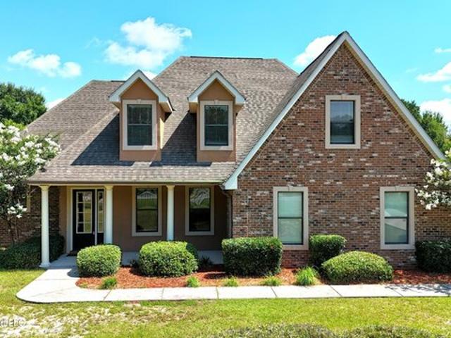 8308 Clamshell Ave, Ocean Springs, MS 39564