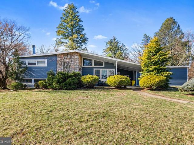8308 Cobden Rd, Glenside, PA 19038