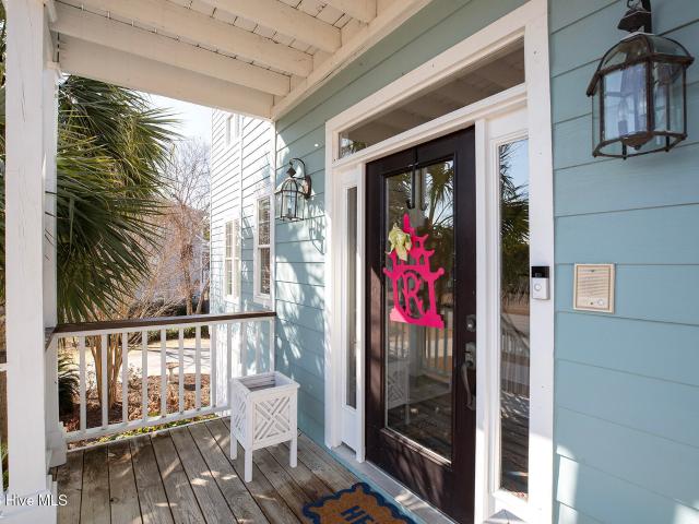 8308 Lakeview Drive