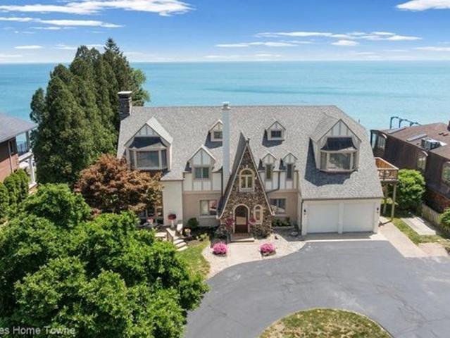 8308 Lakeshore Rd, Burtchville Township, MI 48059