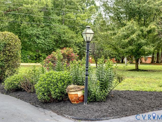 8309 Lansdowne Road