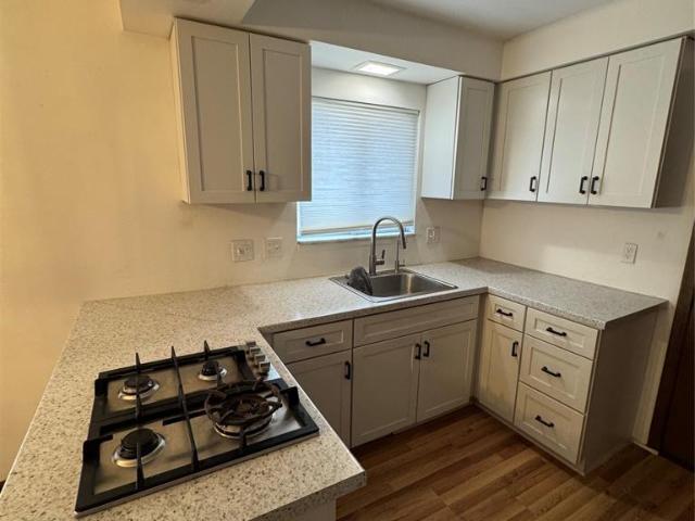 8309 Potomac
