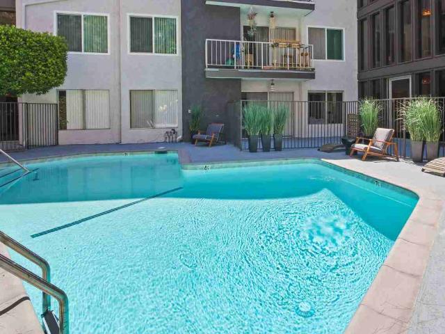 8300 De Longpre 2 Bedroom Apartment for Rent at 8300 De Longpre Ave, West Hollywood, CA 90069 West Hollywood