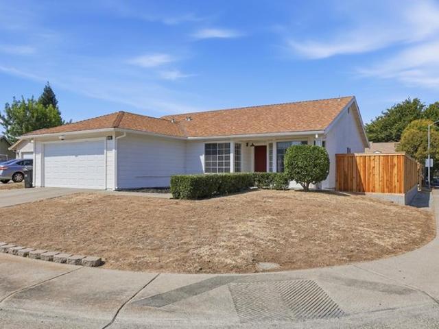 8300 Elkpoint Ct, Sacramento, CA 95828