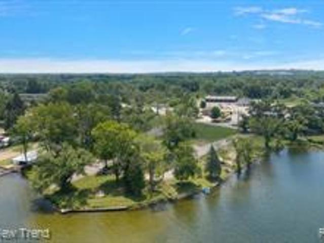 8300 Pontiac Lake Road