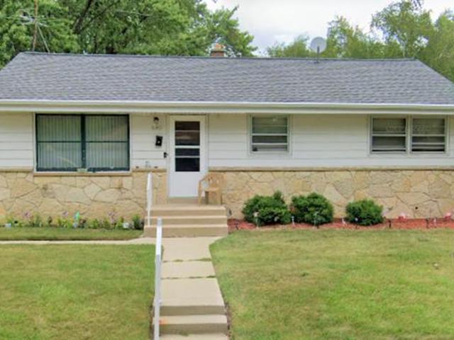8300 W. Marion St. Very Nice 3 Bedroom Single Family Ranch