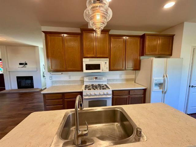 8301 Mission Gorge Road 23