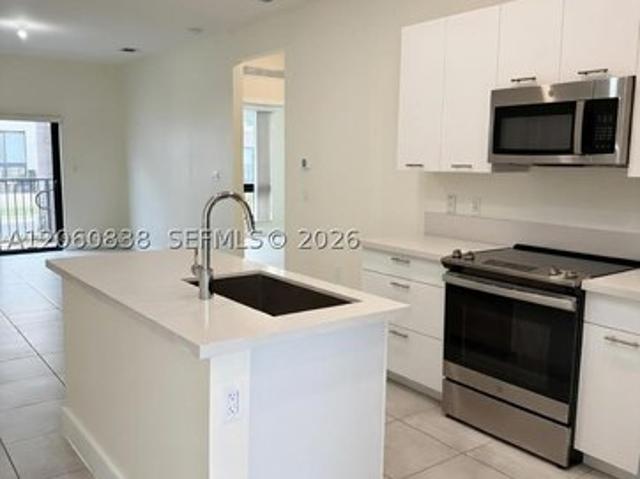 8301 NW 41st St Unit B107, Doral, FL 33166