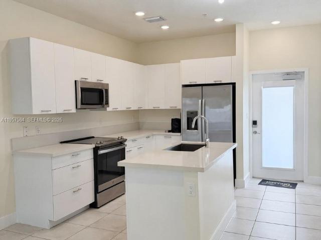 8301 NW 41st St, Unit B107, Doral, FL 33178 | MLS #A11957