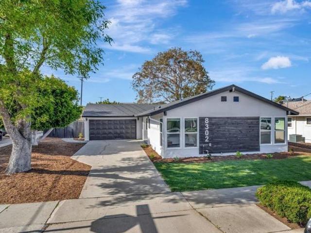 8302 Bashan Lake Ave, San Diego, CA 92119