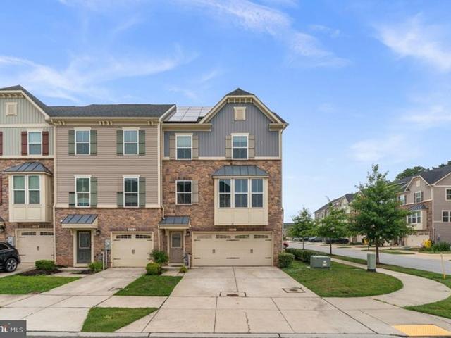 8302 Encore Dr, Glen Burnie, MD 21060