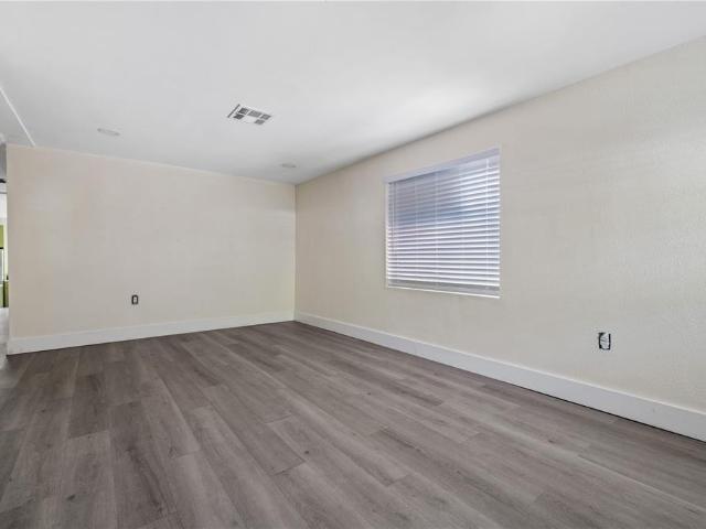 8303 N 11th St, Tampa, FL 33604 | MLS #TB8502 | Compass