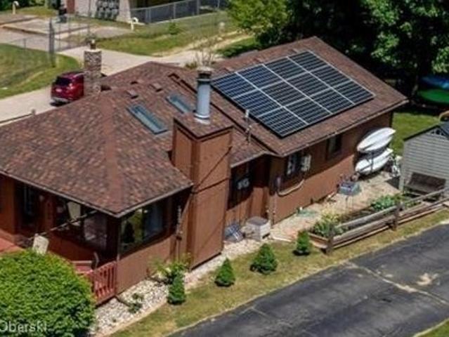 8303 Lagoon St, Commerce Township, MI 48382